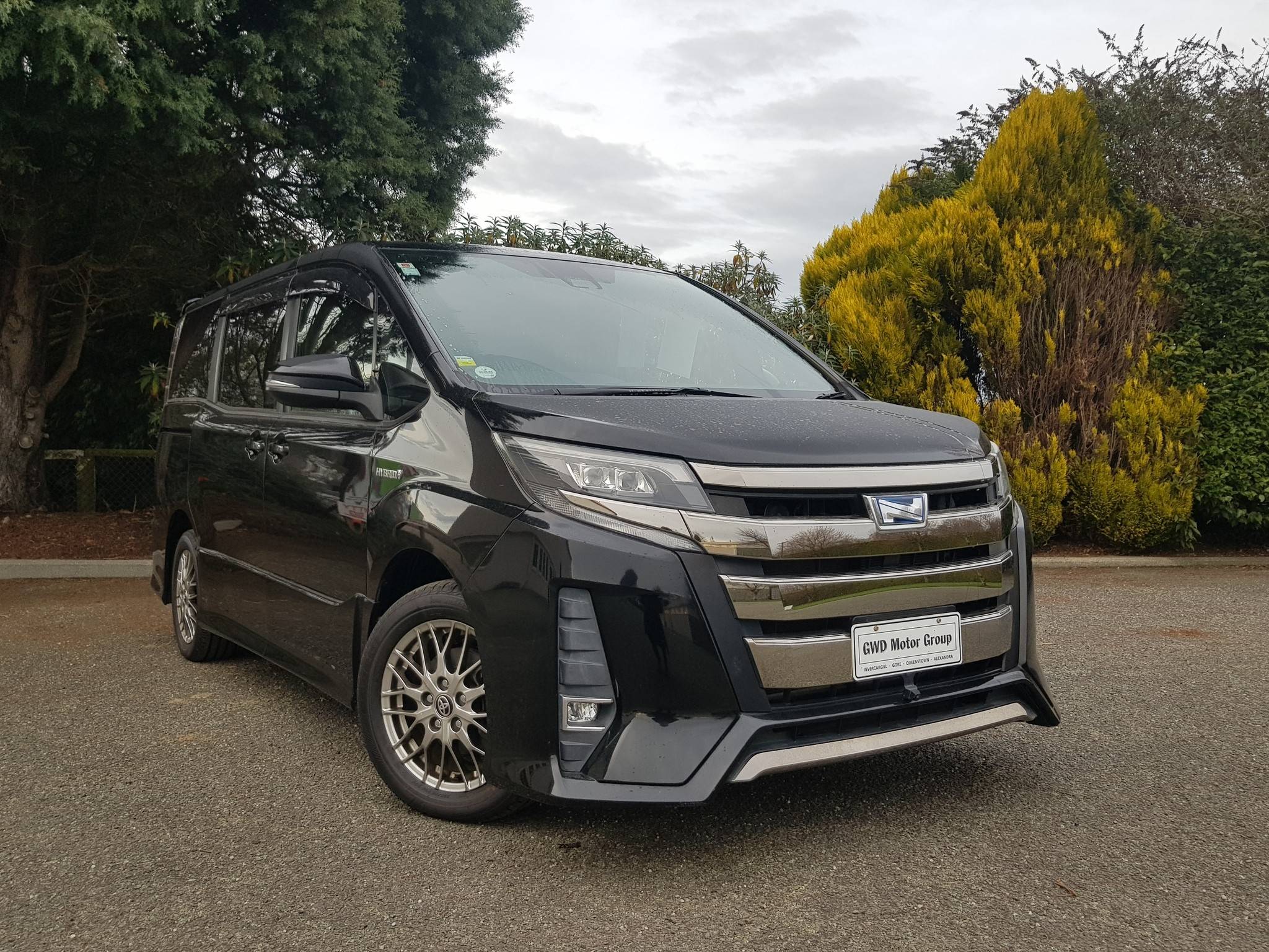 2017 Toyota Noah 1.8 Hybrid Si 5 Dr Wagon CVT 2WD - GWD Motor Group
