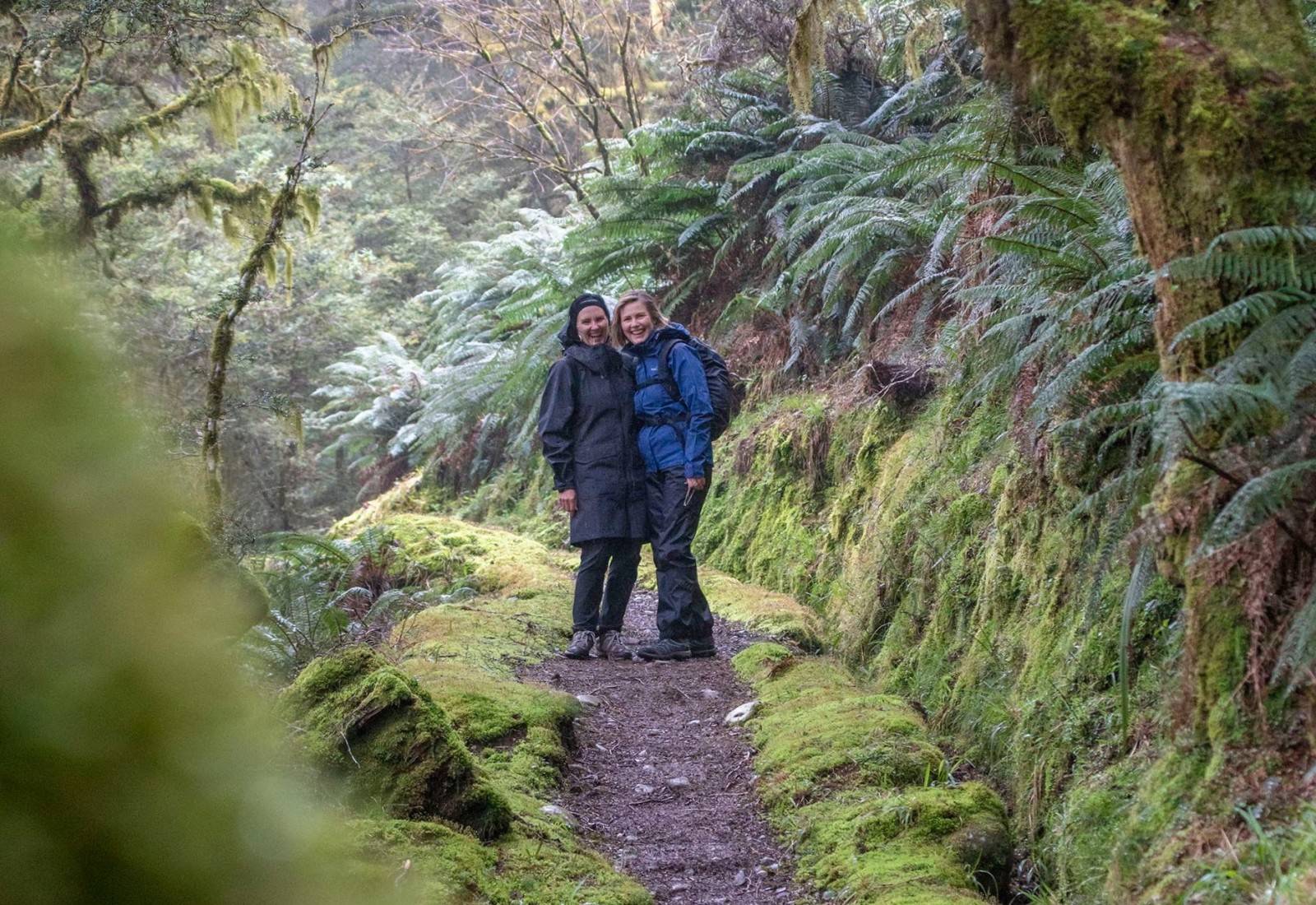 Clothing to wear (and not) for hiking in Fiordland - Trips & Tramps