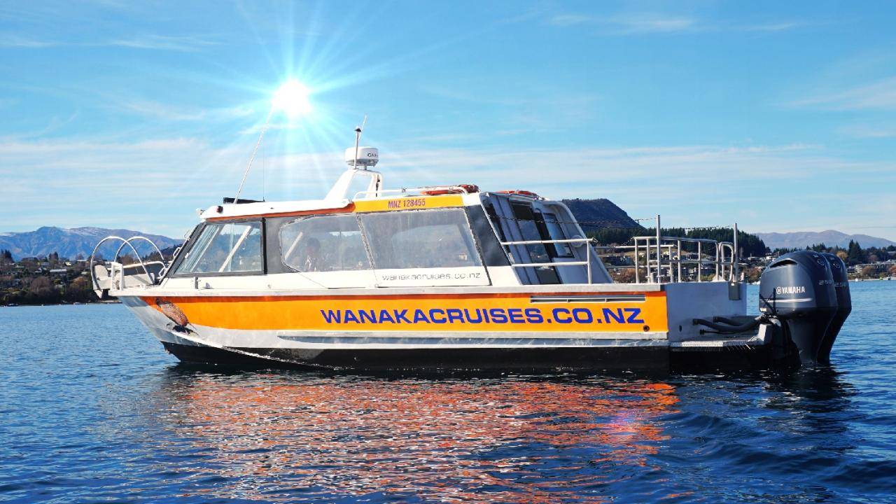 Ruby Island Cruise & Photo Walk - 1 Hr - Lake Wanaka Cruises